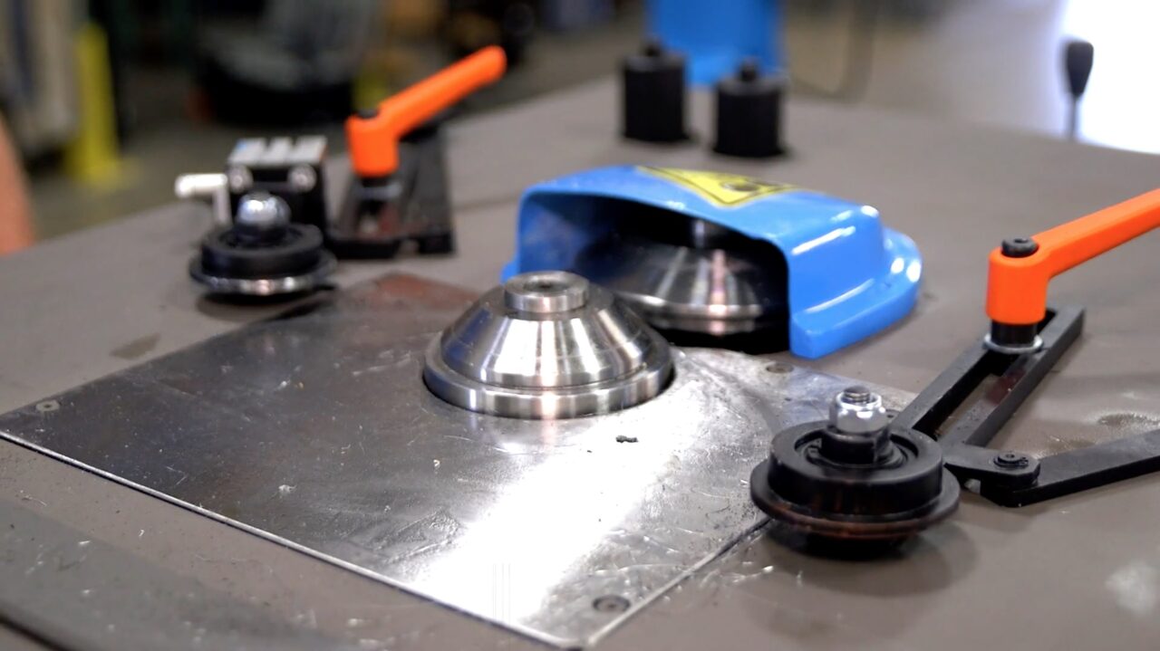 Lockformer Dual Head Gore-Locker | Mestek Machinery