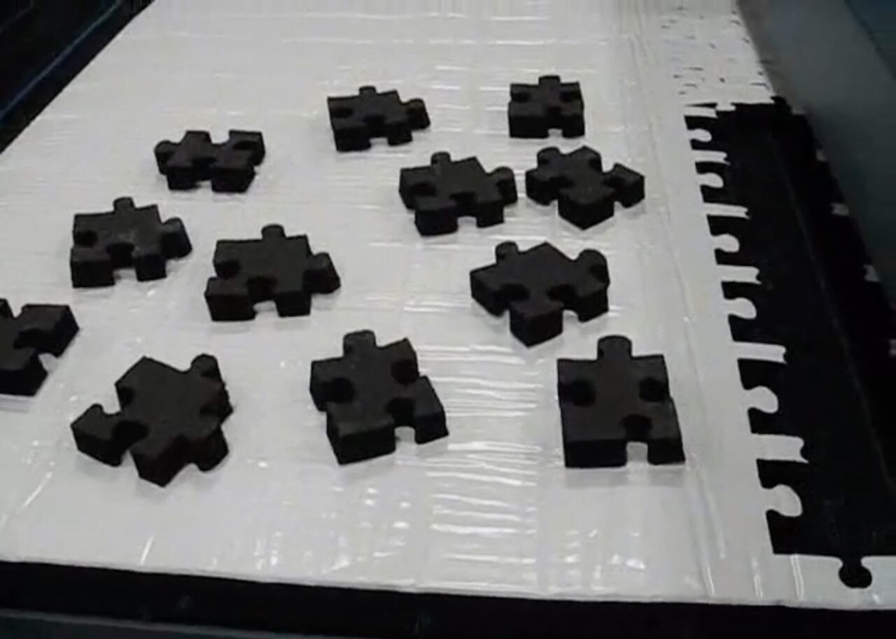 Lockformer Vulcan 1600 Fiberglass and Insulation Foam Waterjet Cutting ...